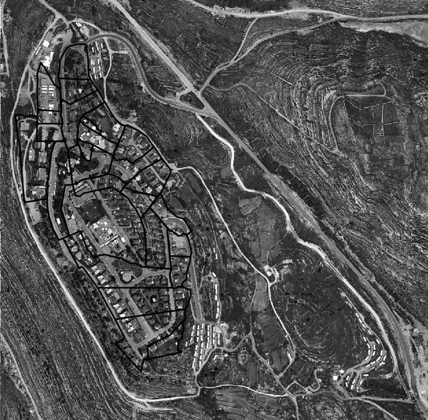 Decolonizing Architecture. Sandi Hilal / Alessandro Petti / Eyal ...