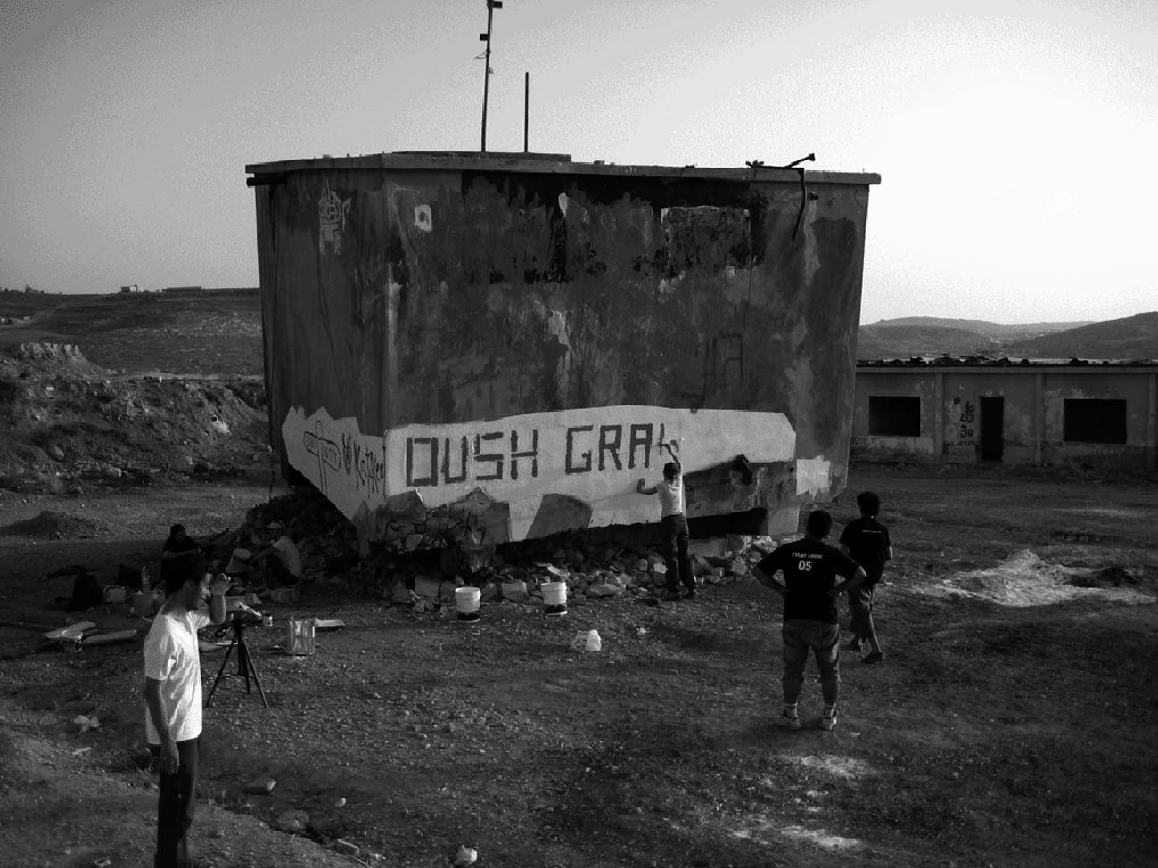 Decolonizing Architecture. Sandi Hilal / Alessandro Petti / Eyal ...